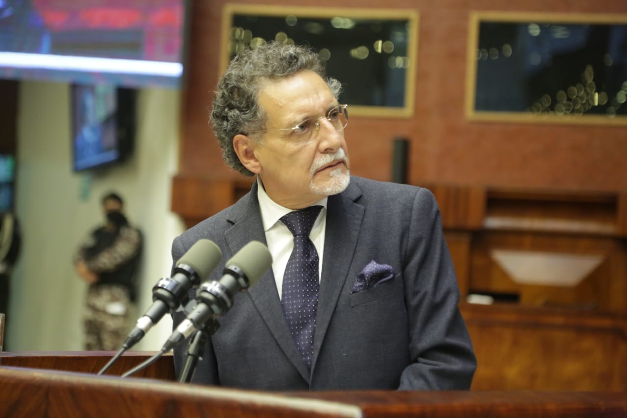 Llaman a juicio al excontralor Pablo Celi por presunta delincuencia ...